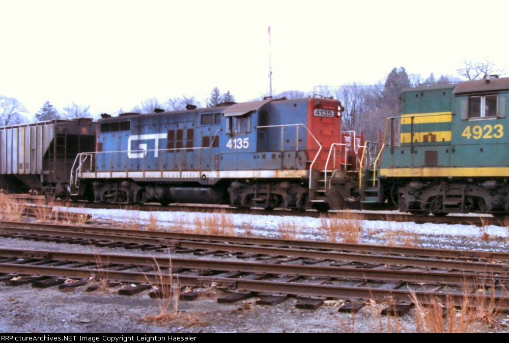 GTW 4135 with CV 4923